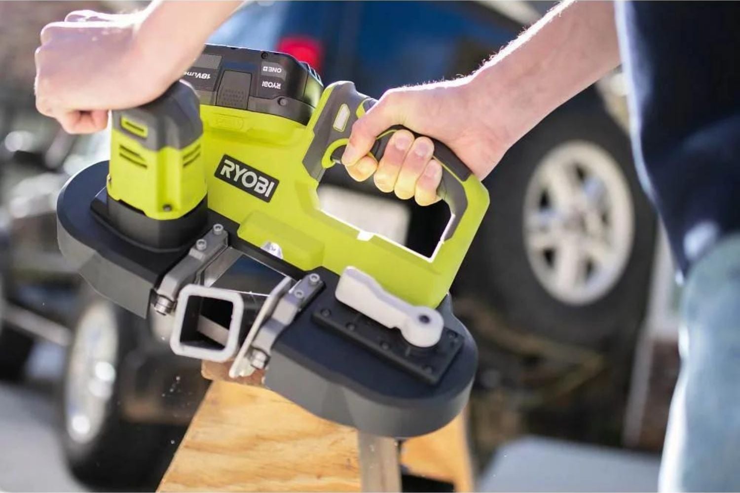 6 Best Portable Band Saws (Review & Guide)